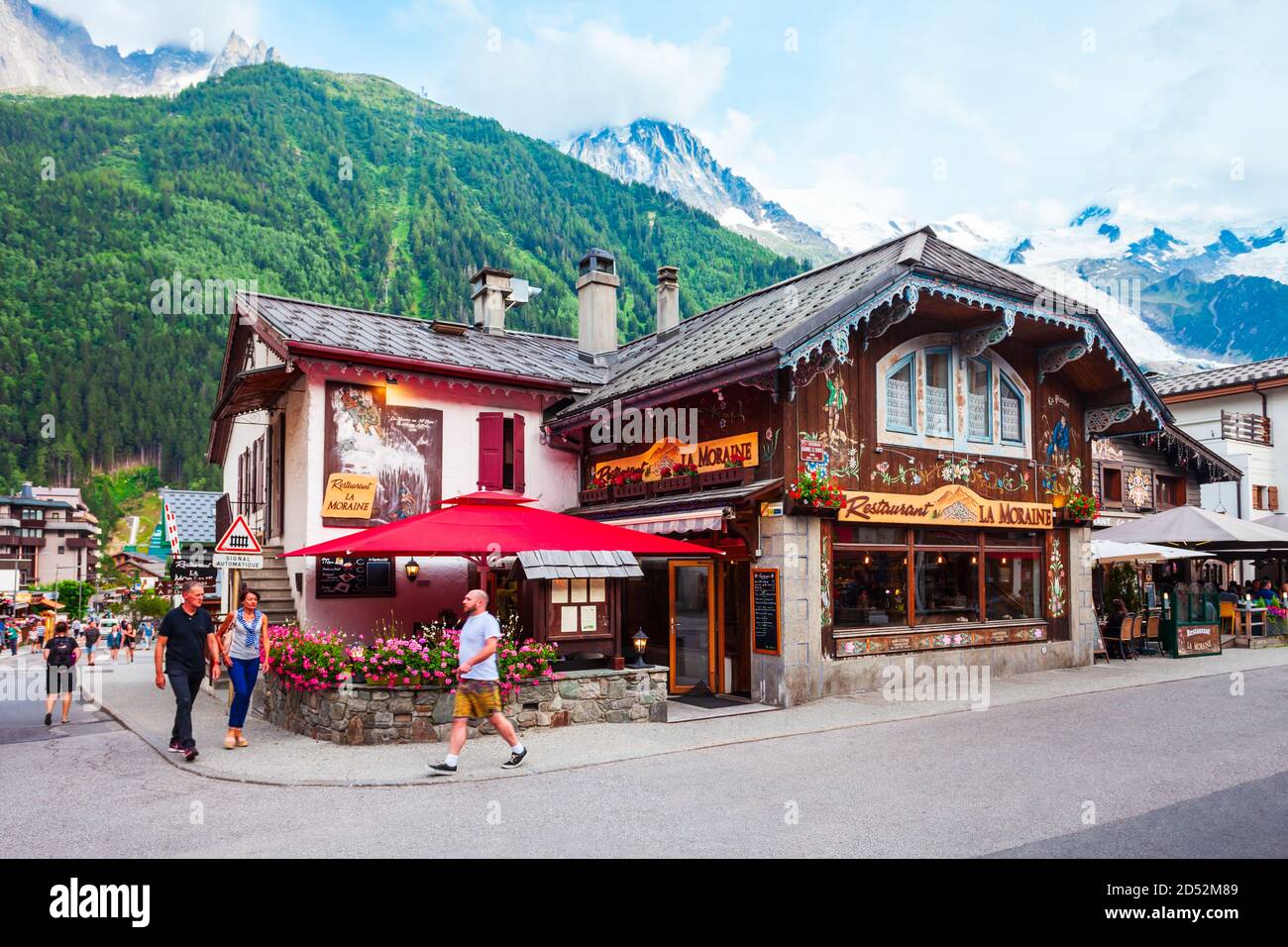 Chamonix Town Summer Stockfotos und -bilder Kaufen - Alamy