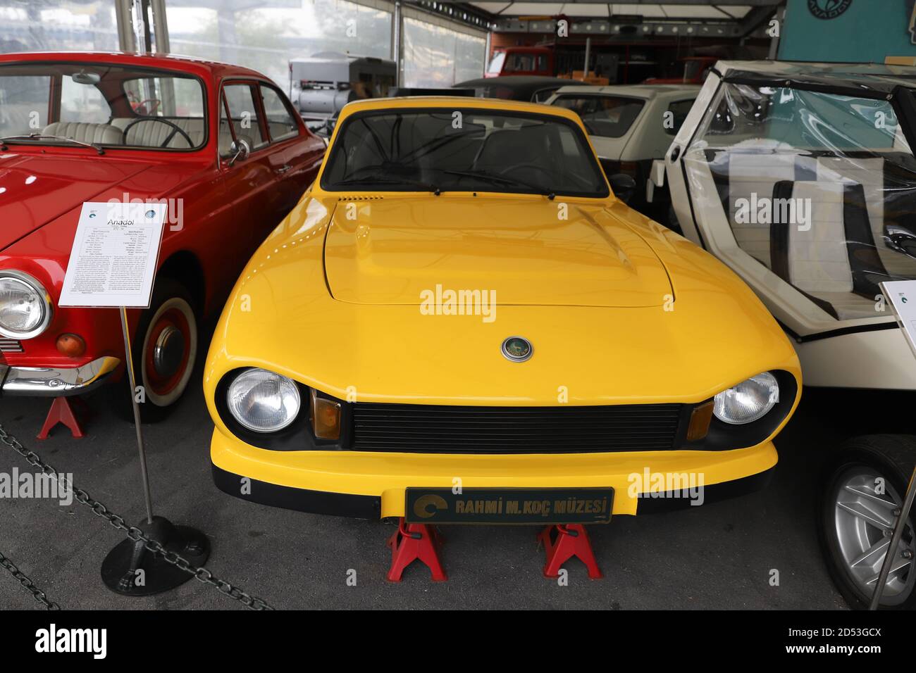 ISTANBUL, TÜRKEI - 20. SEPTEMBER 2020: 1973 Anadol STC 16 in Rahmi M ...