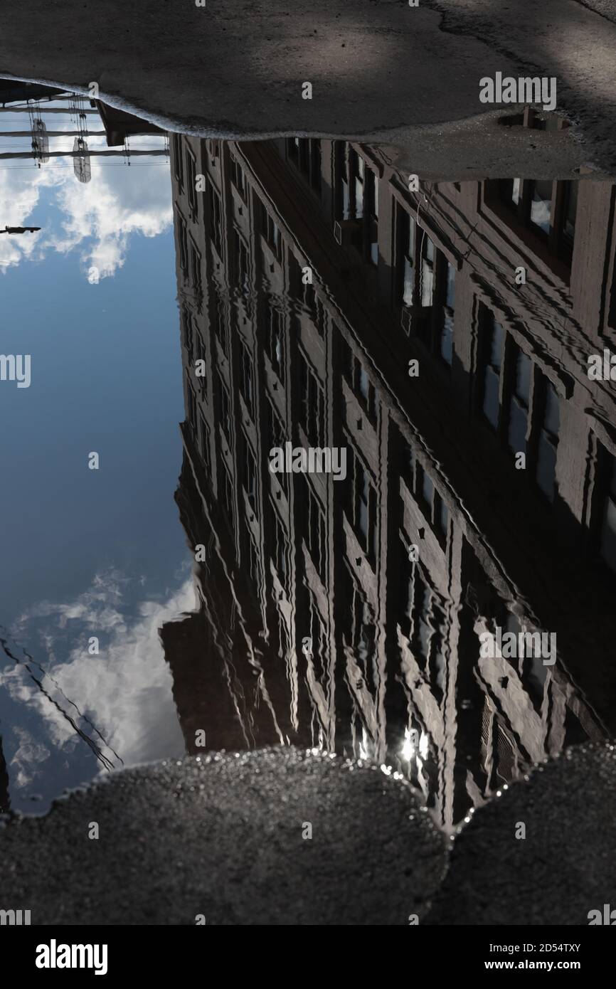 Umgekehrte reflexionen -Fotos und -Bildmaterial in hoher Auflösung – Alamy