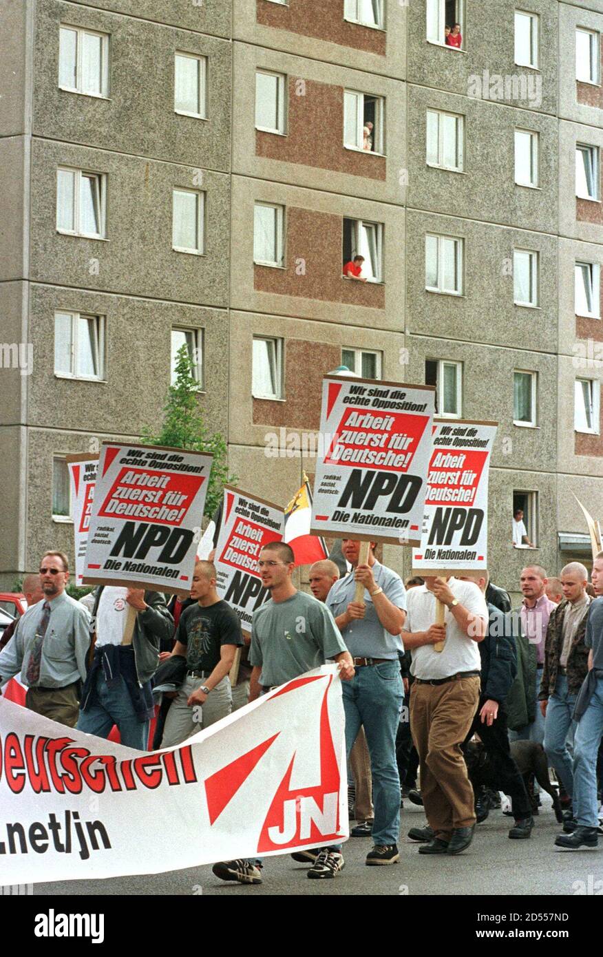 Npd poster -Fotos und -Bildmaterial in hoher Auflösung – Alamy