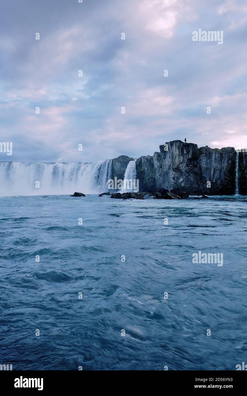 Godafoss Wasserfall im Norden von Island. Der Goðafoss (isländisch ...