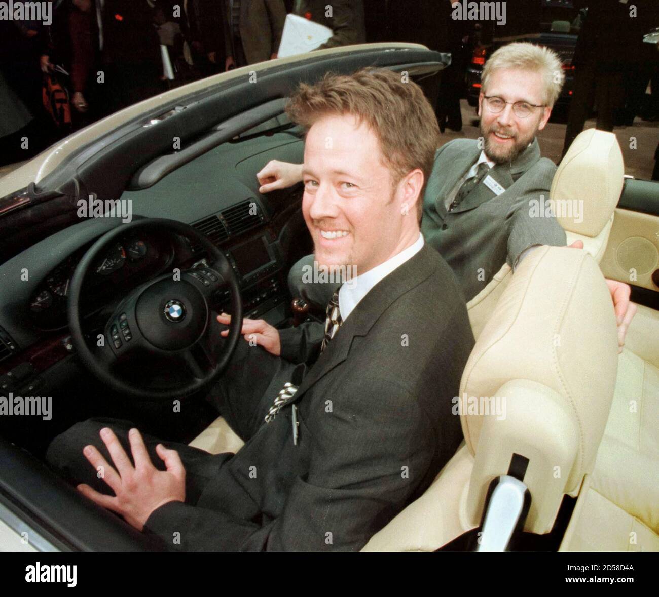 Autos mit hinterradantrieb -Fotos und -Bildmaterial in hoher Auflösung ...