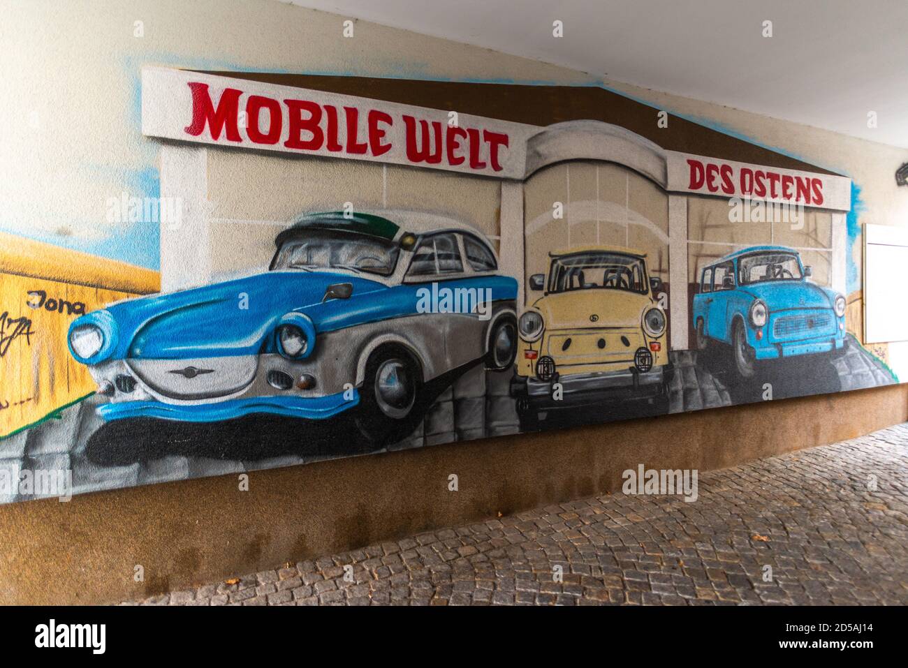 Graffiti der DDR-Autos Trabant und Wartburg, Calau, Oberspreewald oder ...
