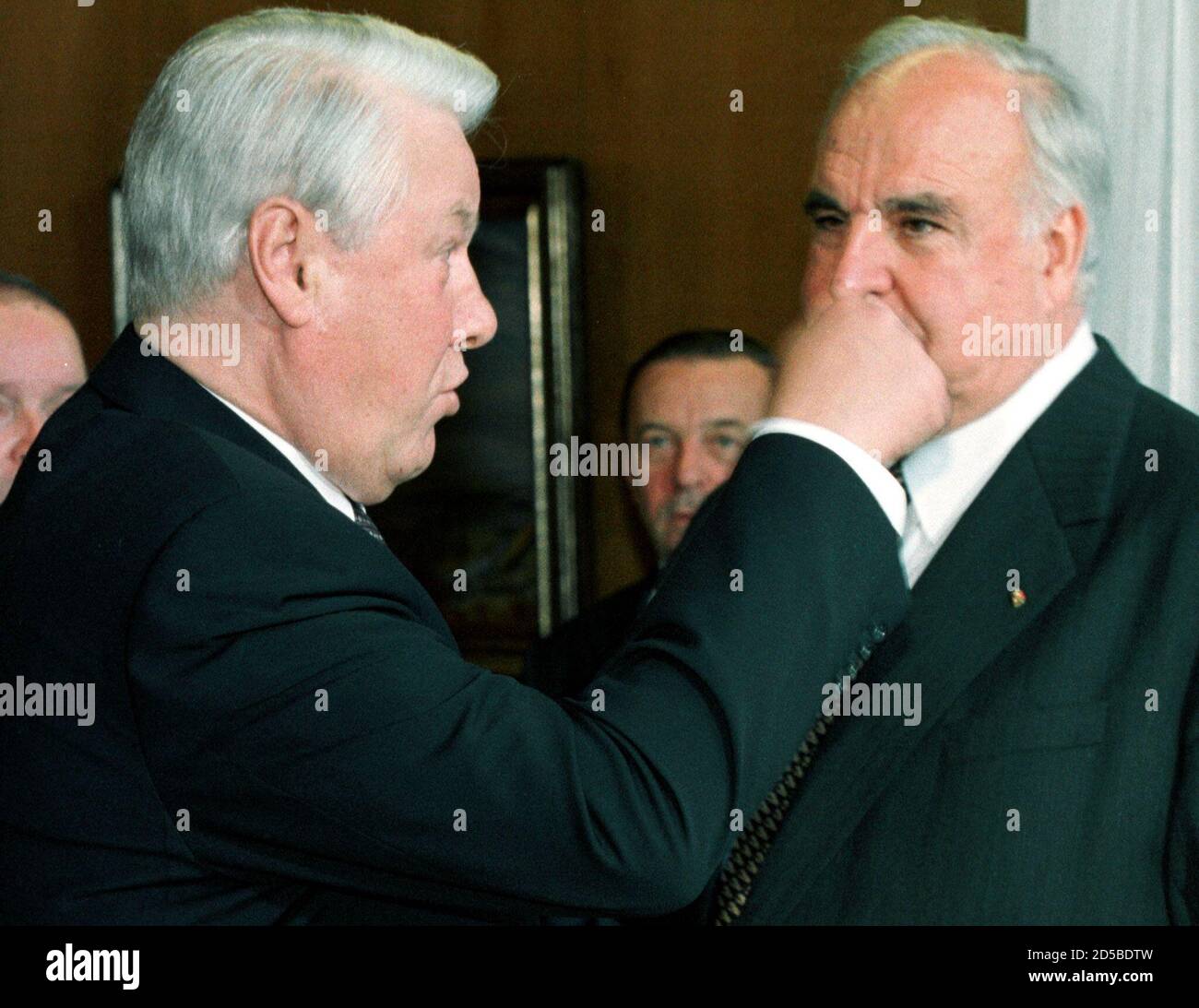 Boris yeltsin helmut kohl -Fotos und -Bildmaterial in hoher Auflösung ...