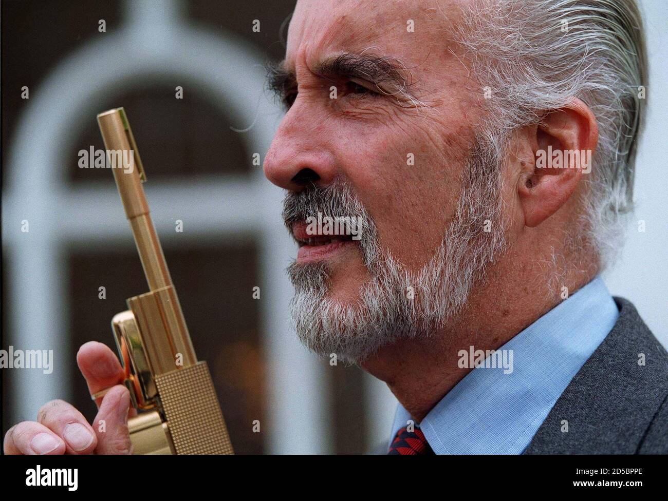 007 morgen stirbt nie -Fotos und -Bildmaterial in hoher Auflösung – Alamy