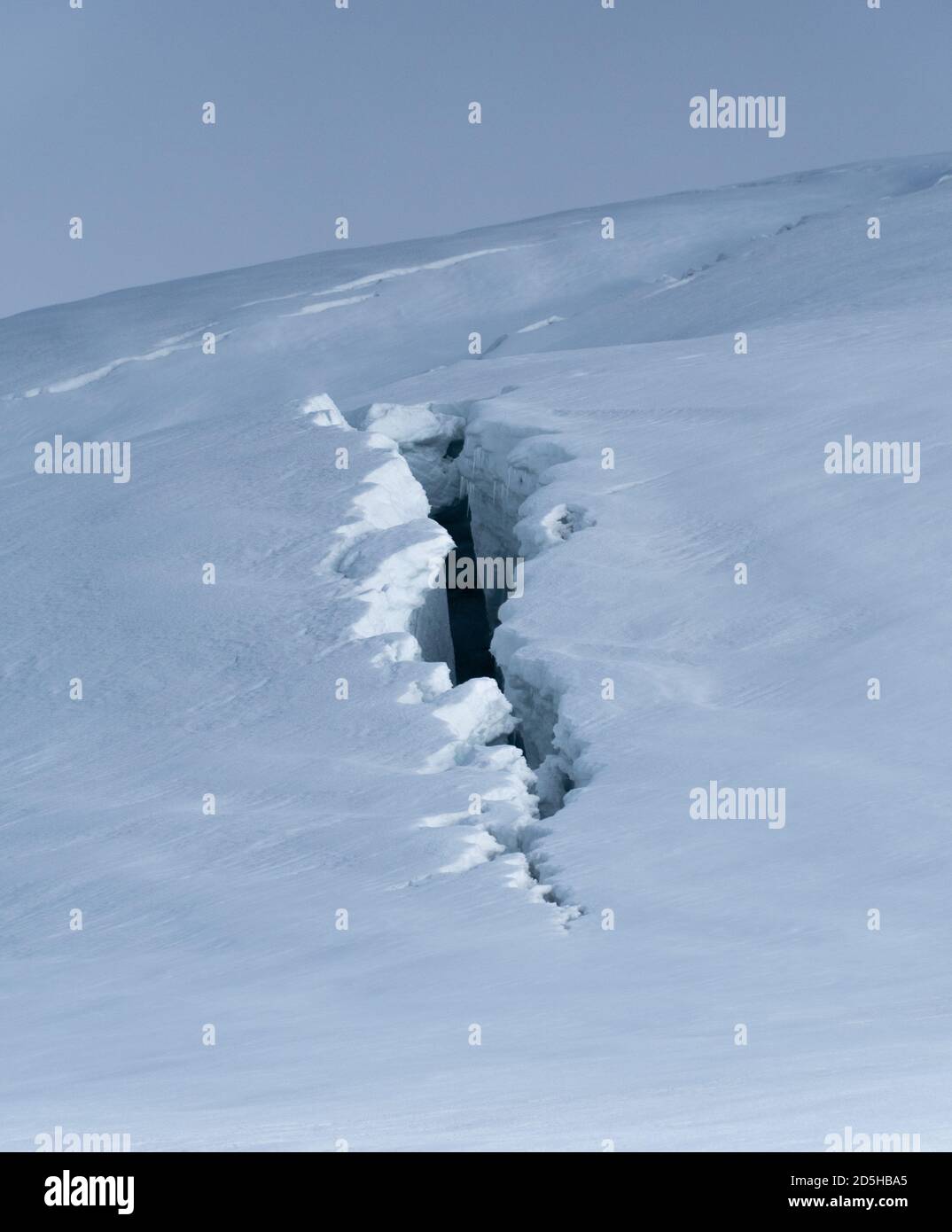 Gletscher crevase -Fotos und -Bildmaterial in hoher Auflösung – Alamy