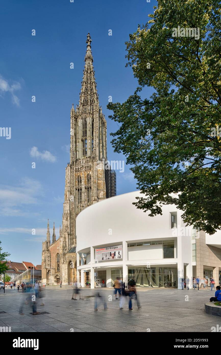 Stadthaus und ulmer dom -Fotos und -Bildmaterial in hoher Auflösung – Alamy