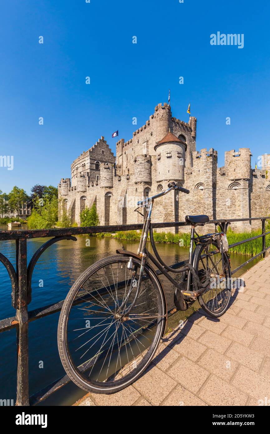 Altstadt mit burg -Fotos und -Bildmaterial in hoher Auflösung – Alamy