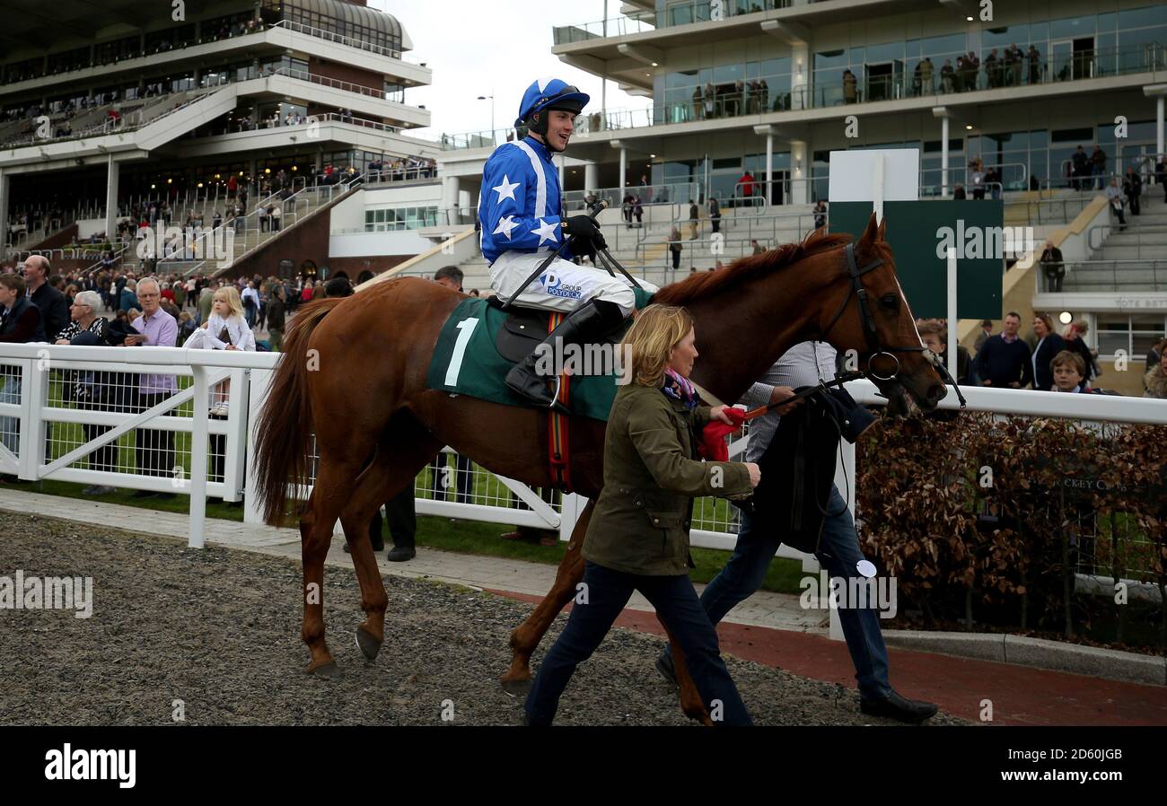 Jockey lorcan williams -Fotos und -Bildmaterial in hoher Auflösung – Alamy