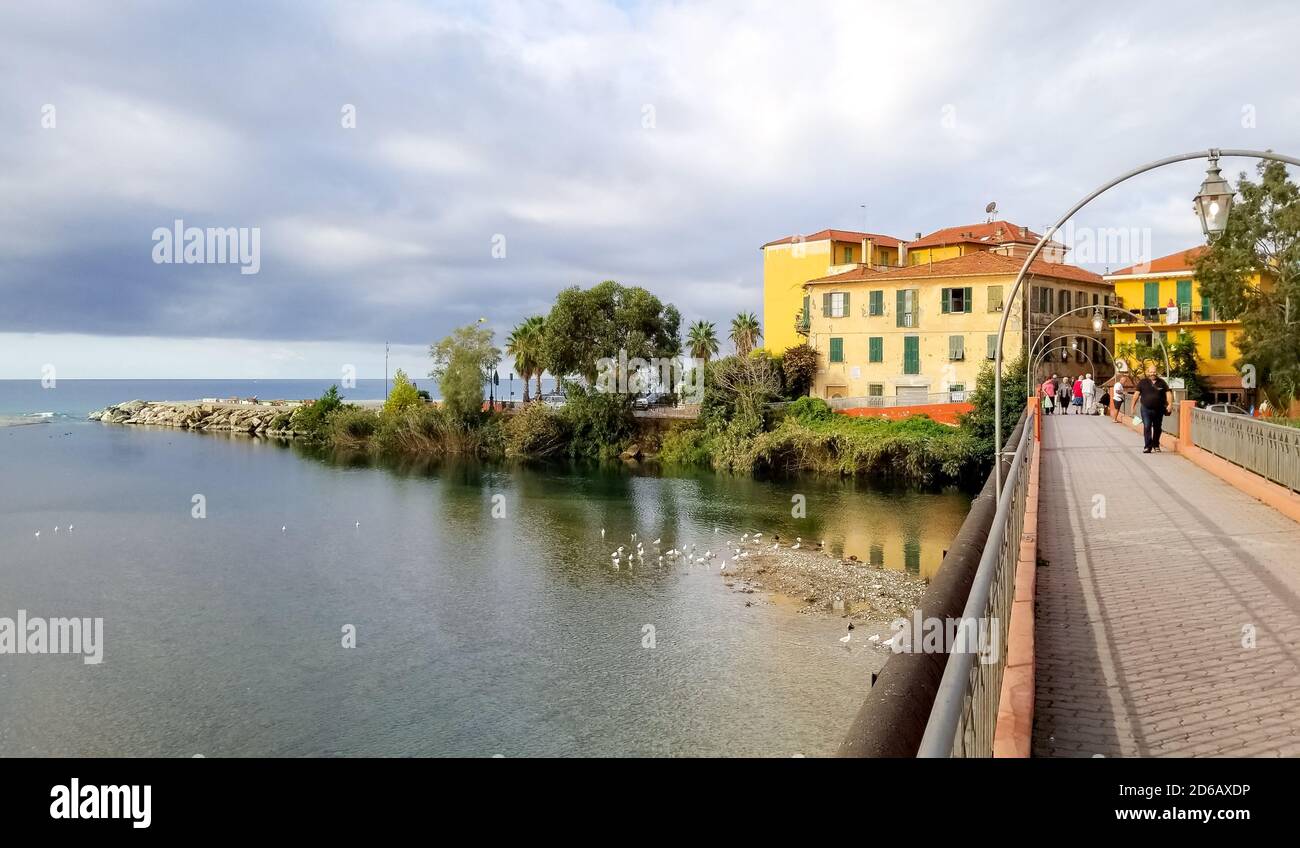 Fluss roia -Fotos und -Bildmaterial in hoher Auflösung – Alamy