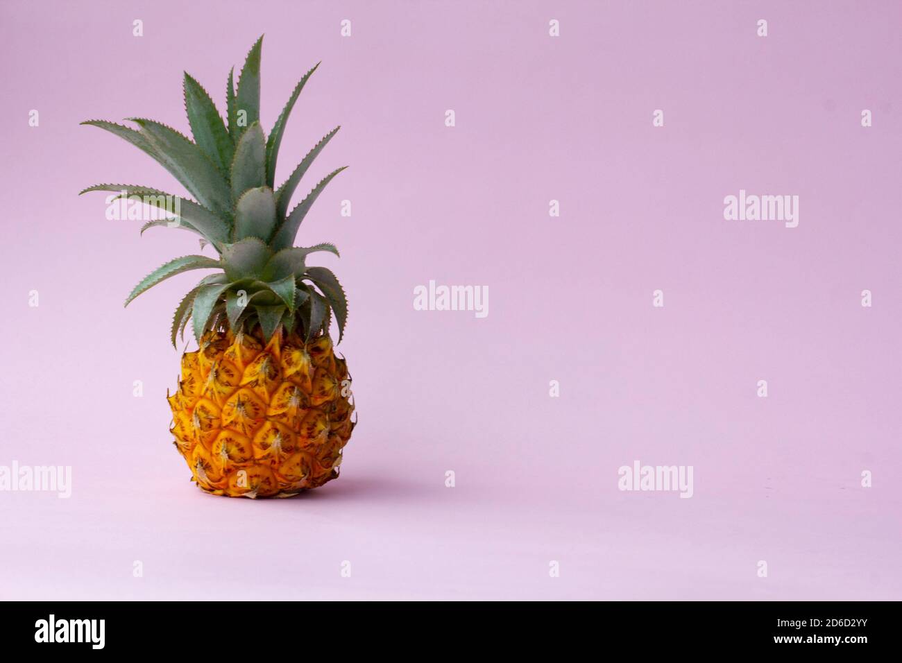 Hintergrund ananas -Fotos und -Bildmaterial in hoher Auflösung – Alamy