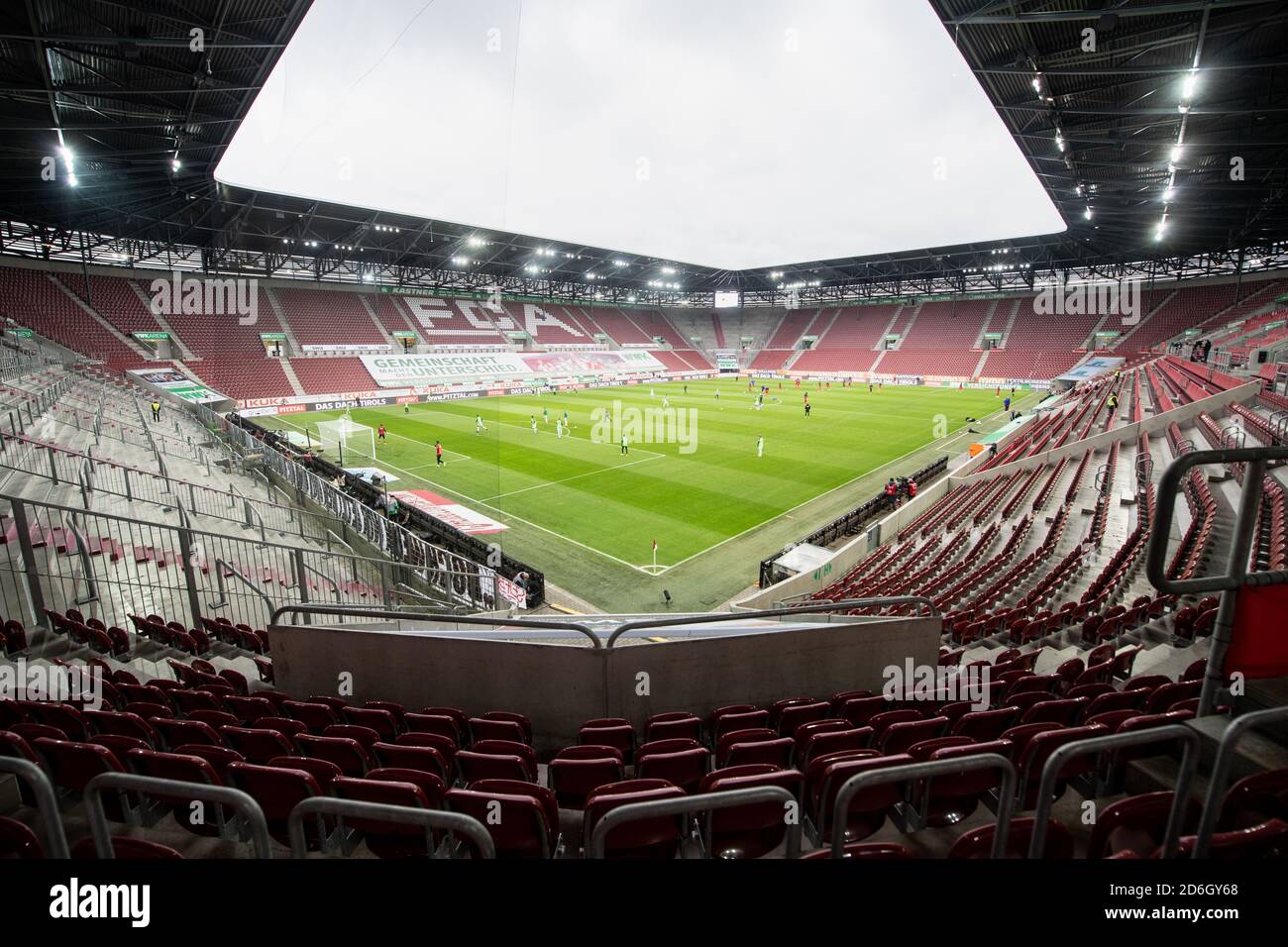 Augsburg, Deutschland. Oktober 2020. Fußball: Bundesliga, FC Augsburg - RB Leipzig, 4. Spieltag ...