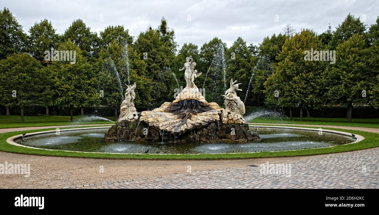Waldo story -Fotos und -Bildmaterial in hoher Auflösung – Alamy