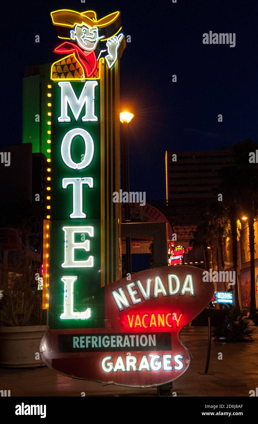 Neon cowboy vic -Fotos und -Bildmaterial in hoher Auflösung – Alamy