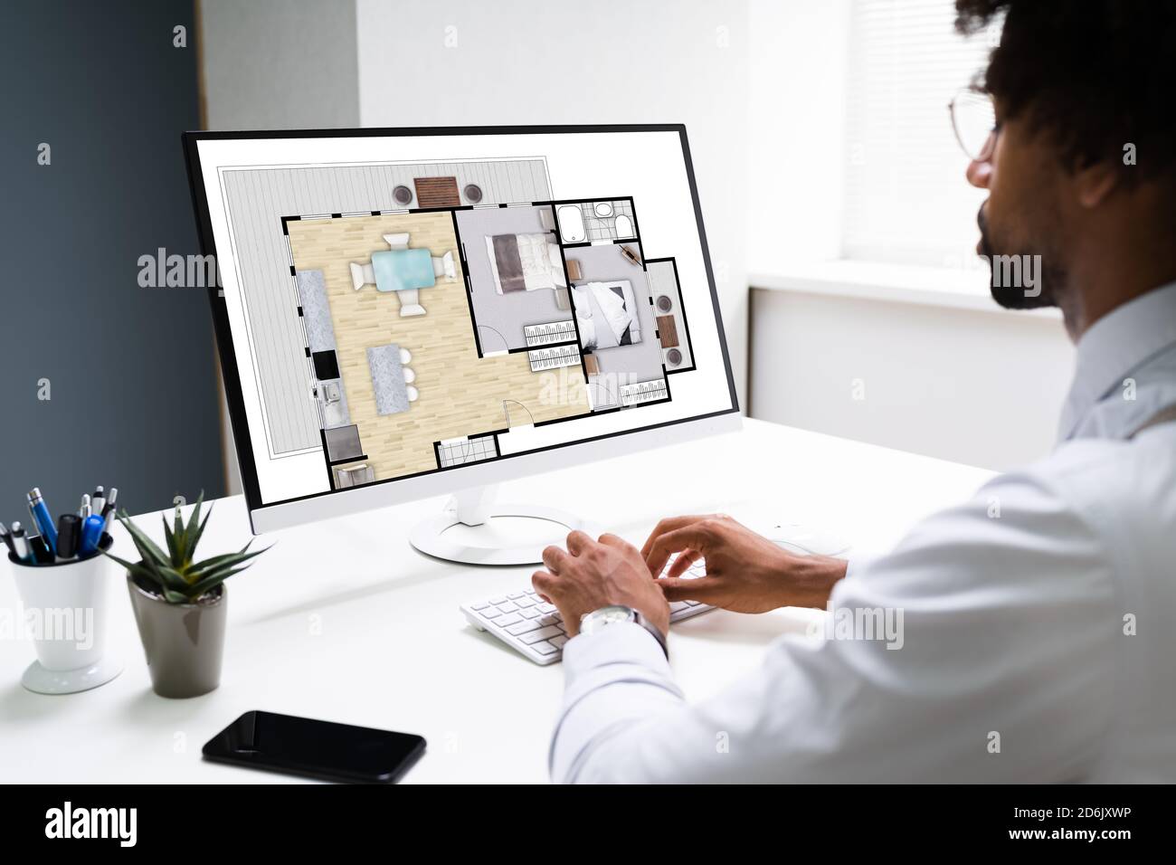 Afroamerikaner Mann Am Computer Stockfotos und -bilder Kaufen - Alamy