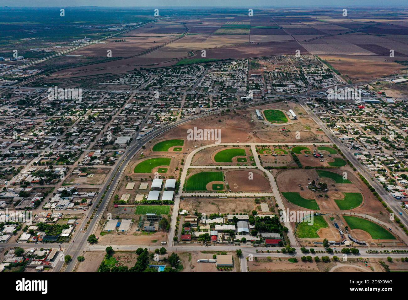 Luftaufnahme von Navojoa, Sonora, Mexiko. Stadt im Valle del Mayo ...