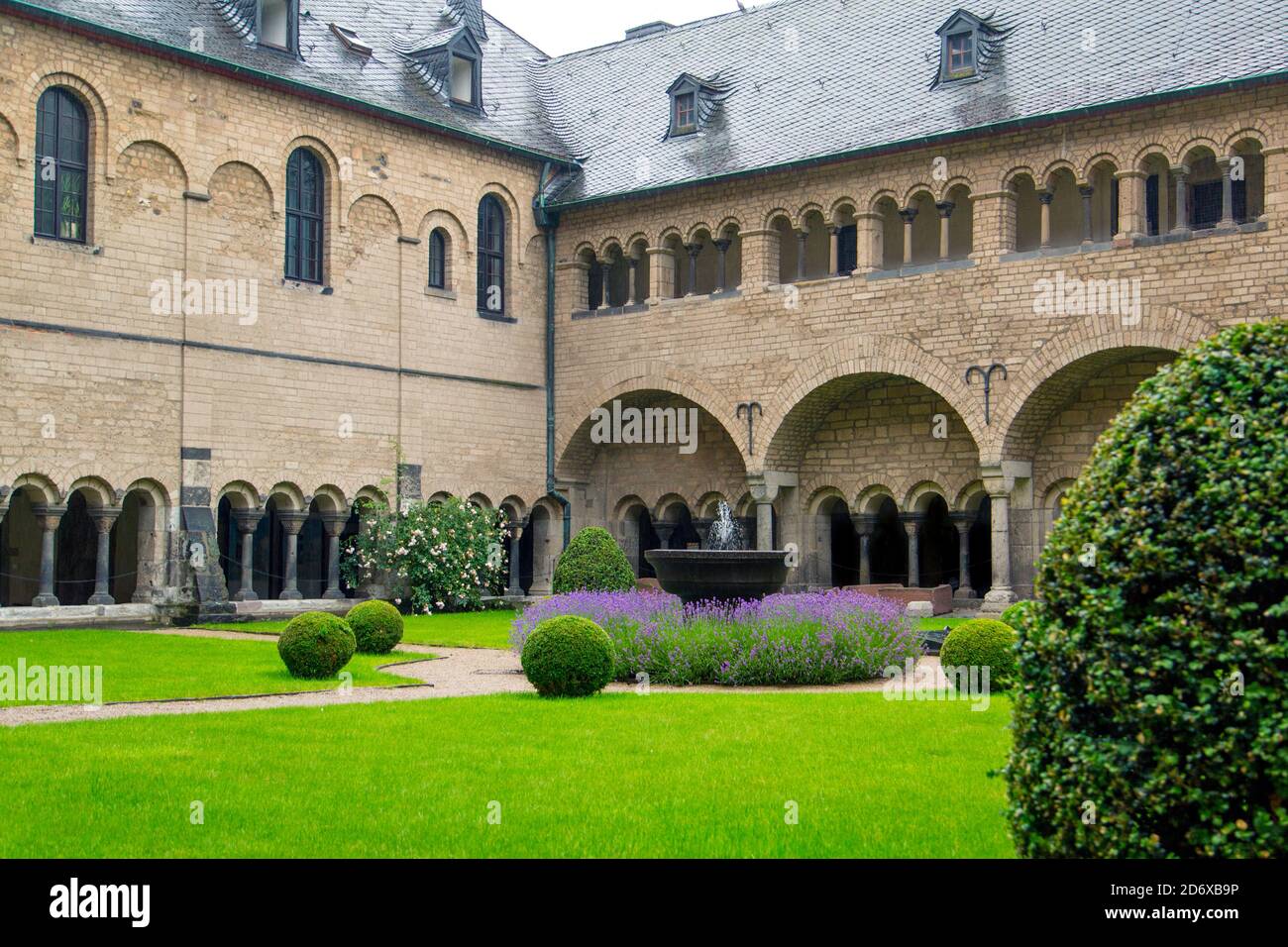 Kloster St. Martin's Bonner Münster in Bonn, Deutschland ...