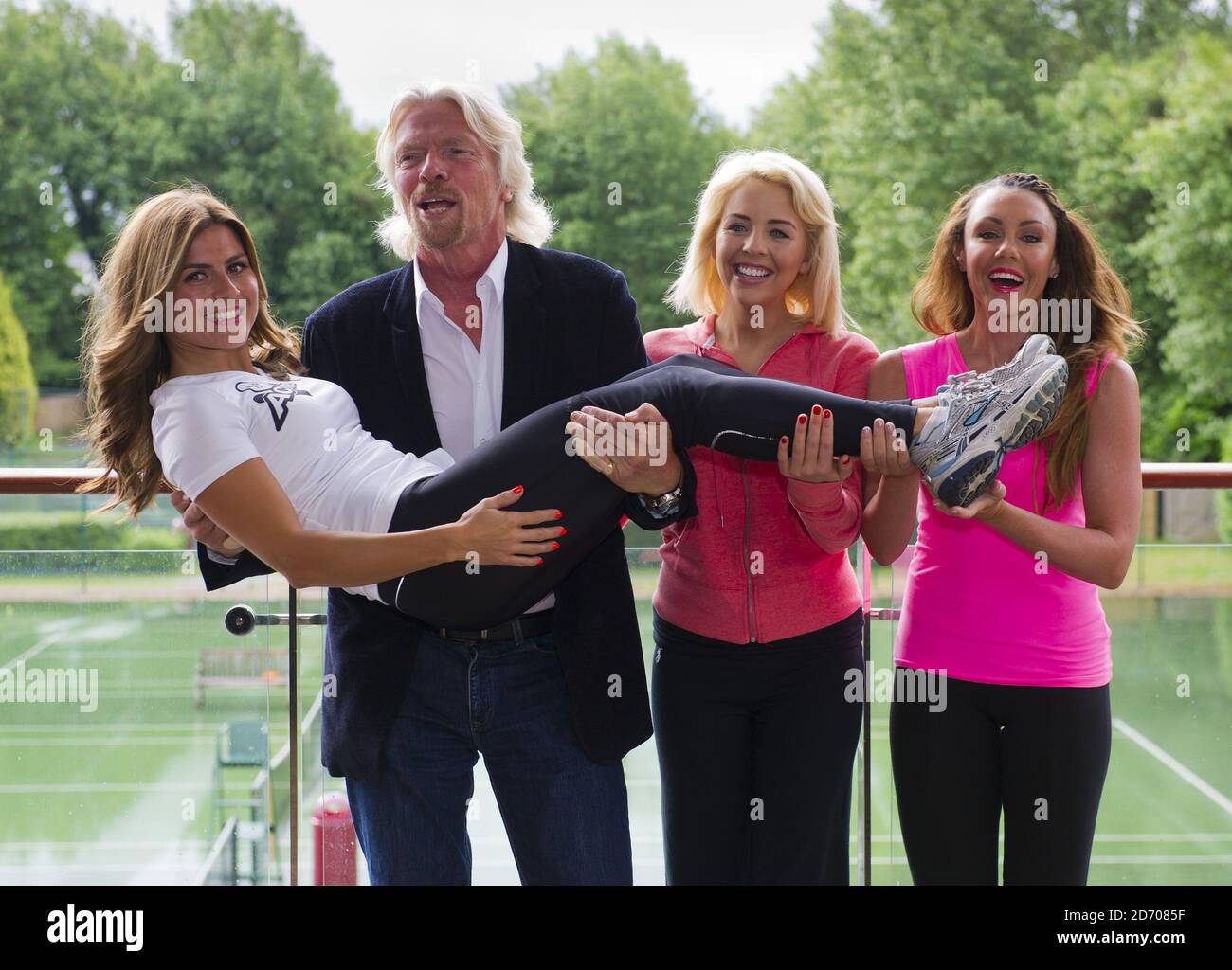Zoe Hardman, Richard Branson, Lydia Bright und Michelle Heaton beim ...