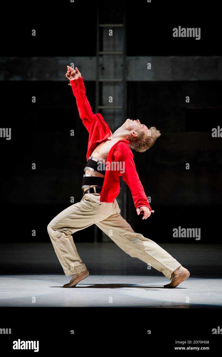 Johan Christensen tritt in Midnight Express auf und ersetzt den Tänzer Sergei Polunin in der ...