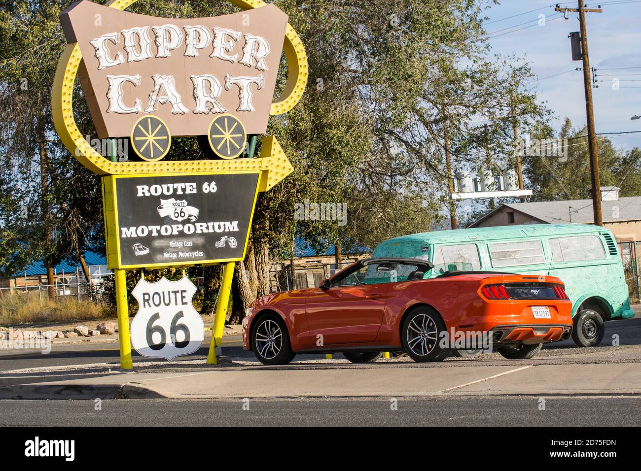 Seligman USA - September 29 2015; typisches Route 66 Retro-Schild für ...