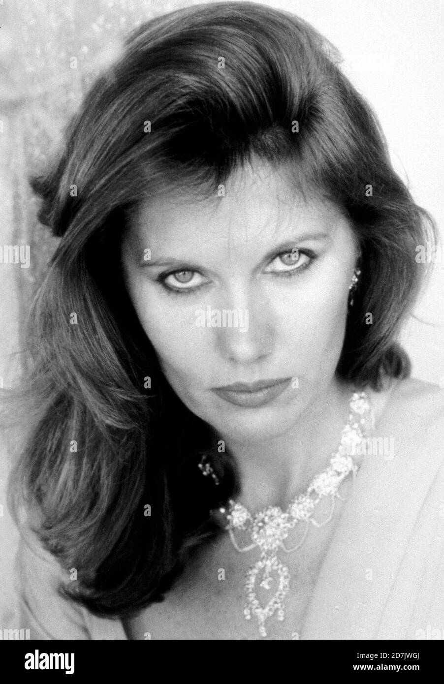 Maud adams james bond -Fotos und -Bildmaterial in hoher Auflösung – Alamy