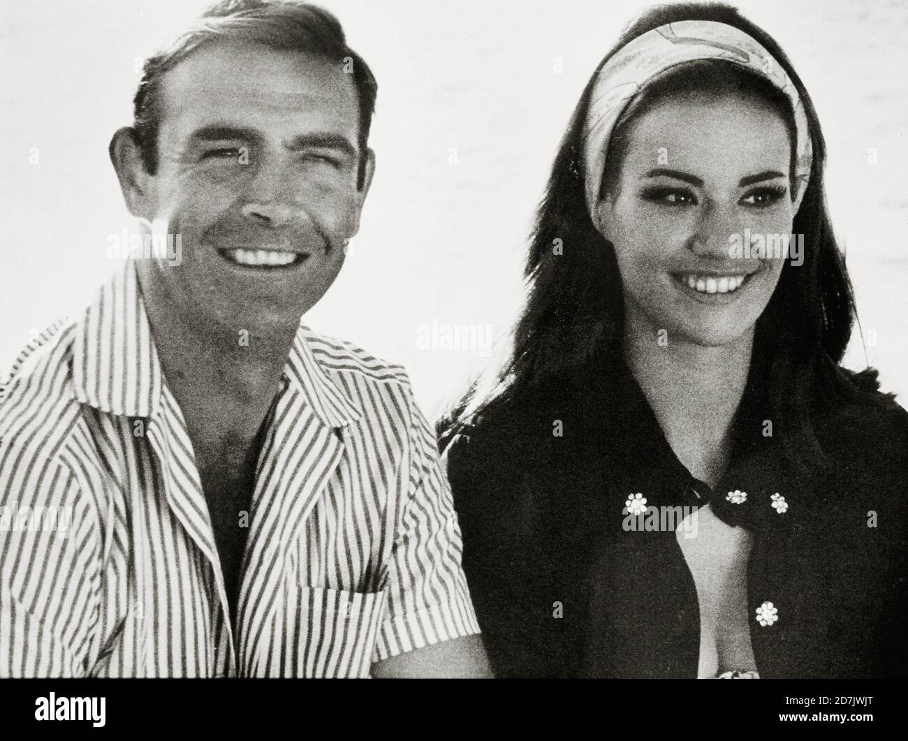 Claudine auger james bond -Fotos und -Bildmaterial in hoher Auflösung ...