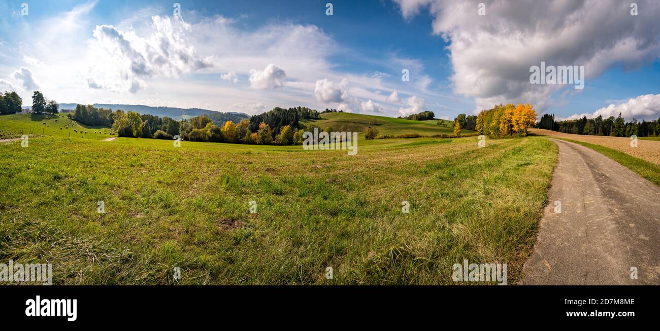 Gemütliche Wanderung zur goldenen Stunde zu den berühmten Heidenhoehlen ...