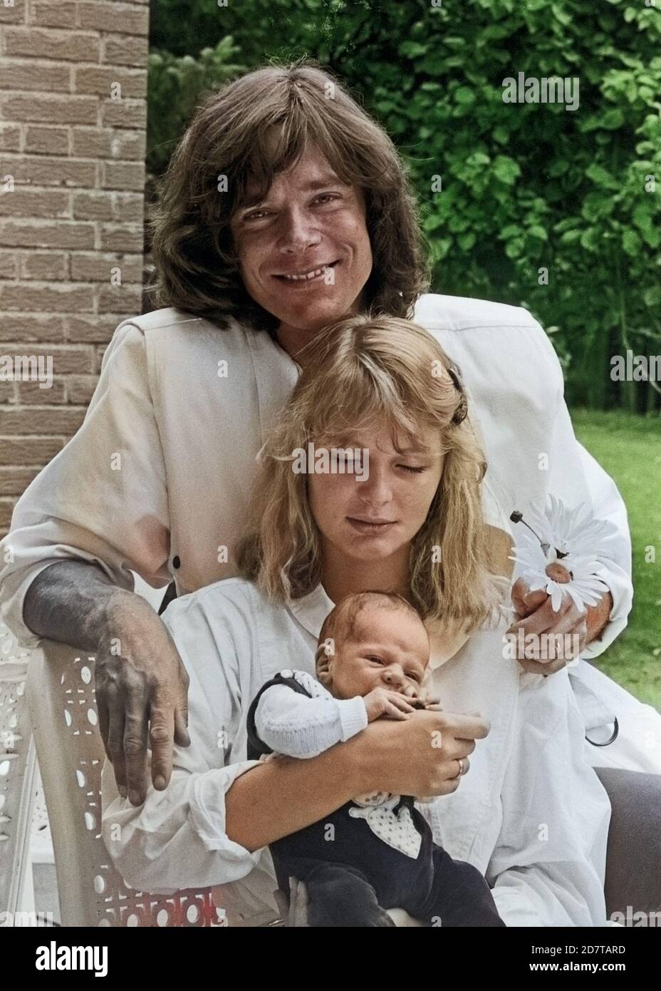 Jürgen Drews, deutscher Schlagersänger, mit Ehefrau Corinna und Baby ...