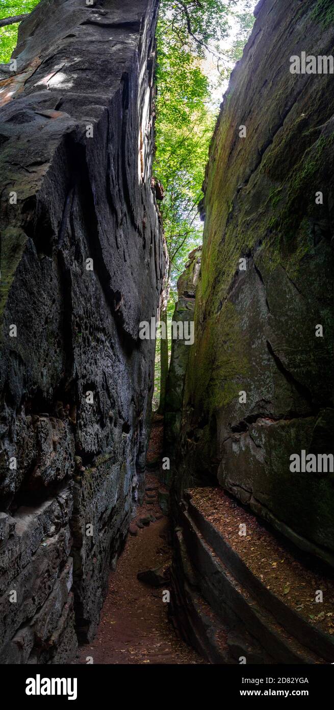 Engpass zeichen -Fotos und -Bildmaterial in hoher Auflösung – Alamy