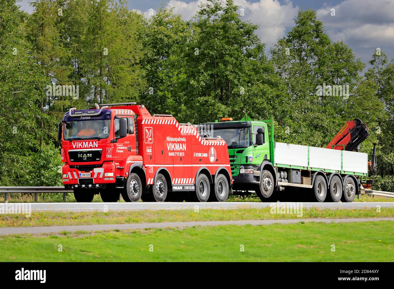 Schwerlast abschleppwagen -Fotos und -Bildmaterial in hoher Auflösung ...