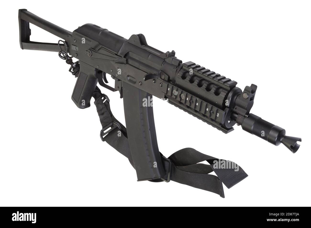 Kalaschnikov AK 47 mit modernem Update-Kit isoliert auf weiß ...