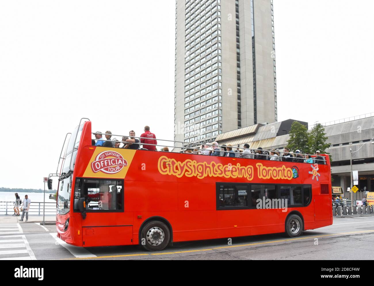 Toronto city sightseeing bus -Fotos und -Bildmaterial in hoher ...
