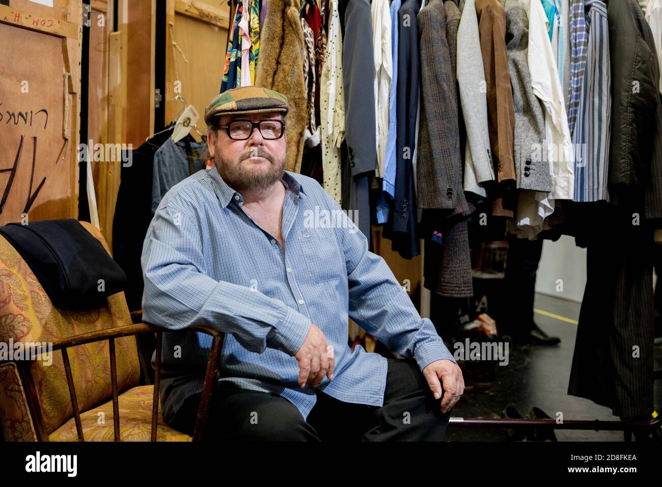 Berlin, Deutschland. Oktober 2020. Walter Plathe, Schauspieler, sitzt ...