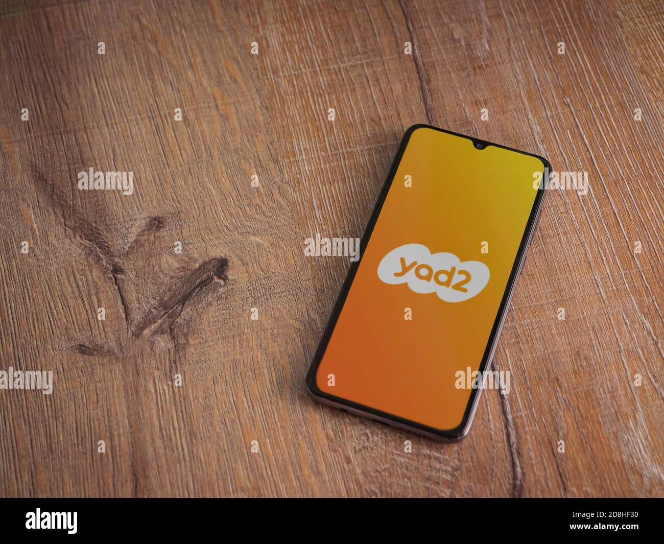 LOD, Israel - 8. Juli 2020: Yad2 App Launch Screen mit Logo auf dem ...
