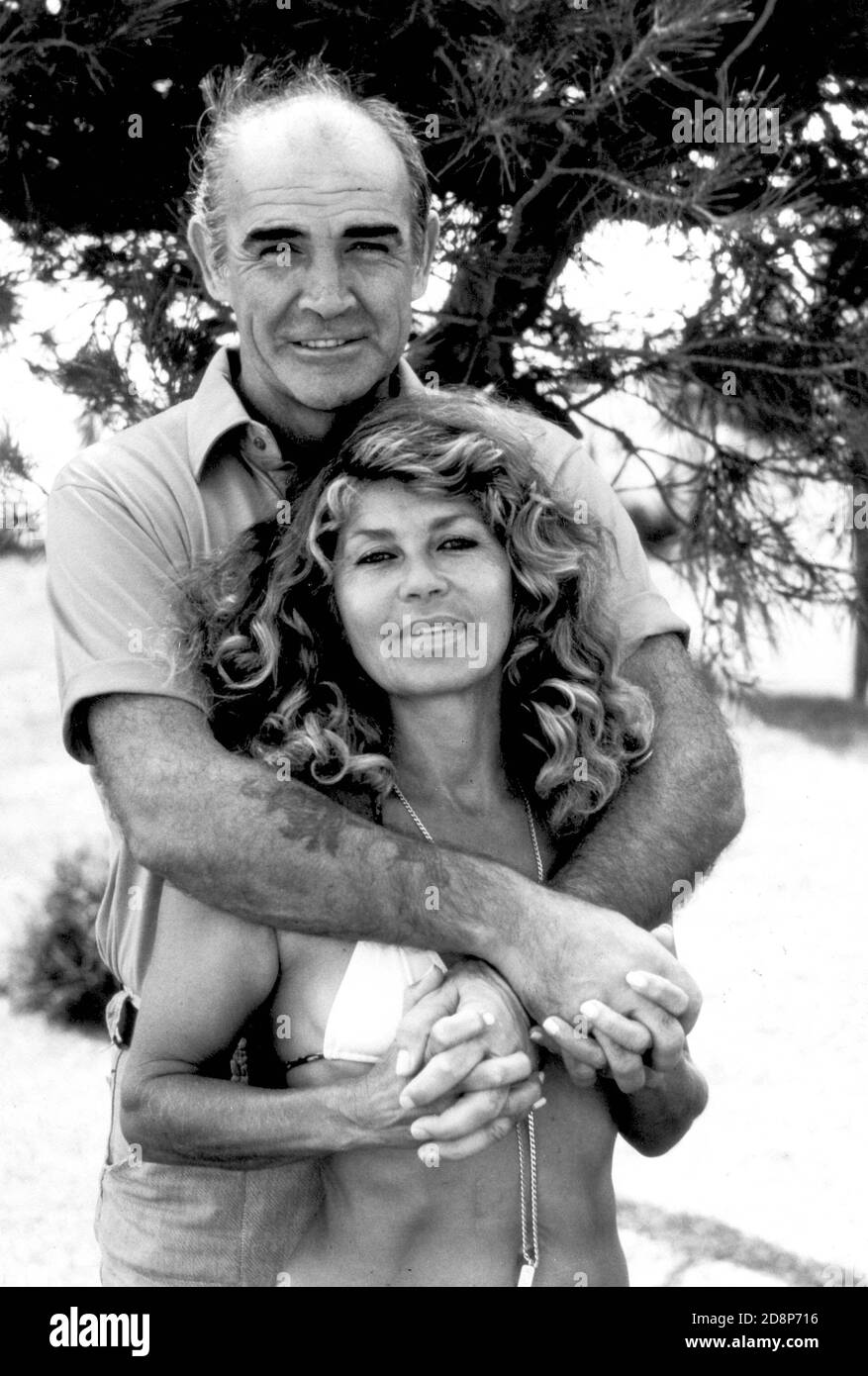 Sean connery_micheline connery -Fotos und -Bildmaterial in hoher Auflösung – Alamy