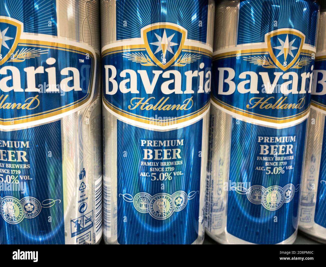 2 dosen lager -Fotos und -Bildmaterial in hoher Auflösung – Alamy