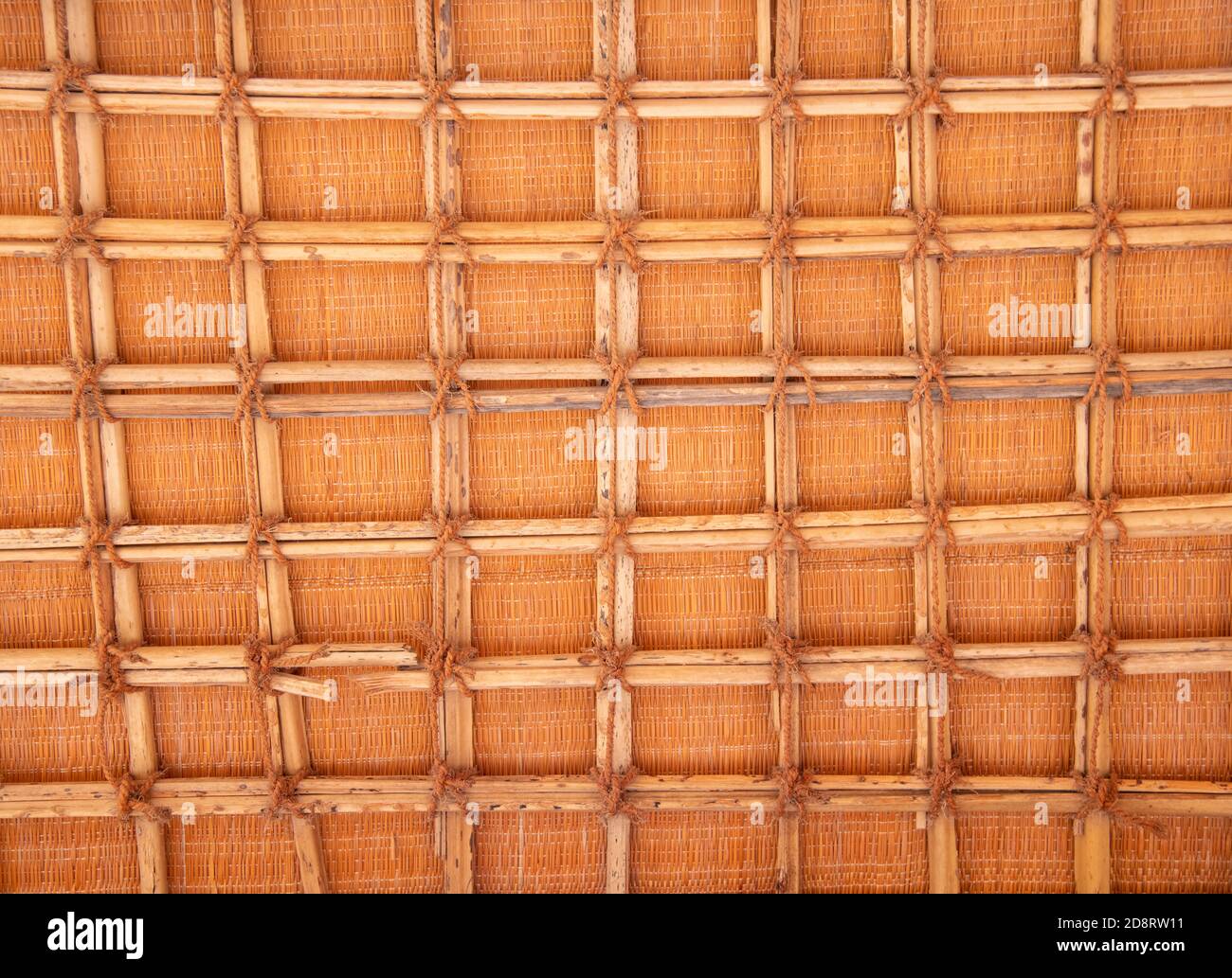 Elegante dachlinien -Fotos und -Bildmaterial in hoher Auflösung – Alamy