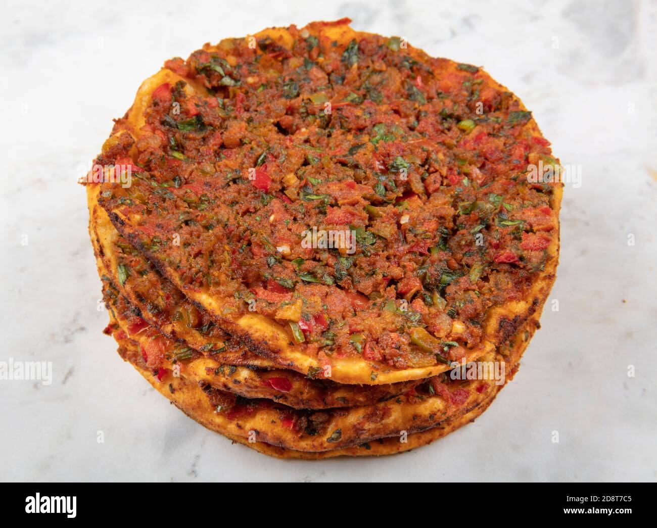 Türkische Mini Pizza Lahmacun, Mini Lahmacun. Türkischer Name; findik ...