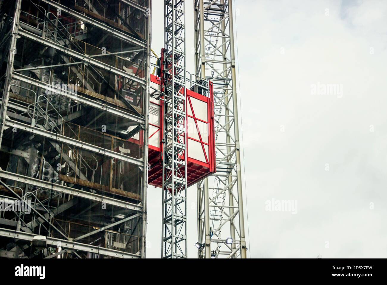 Bau aufzug -Fotos und -Bildmaterial in hoher Auflösung – Alamy