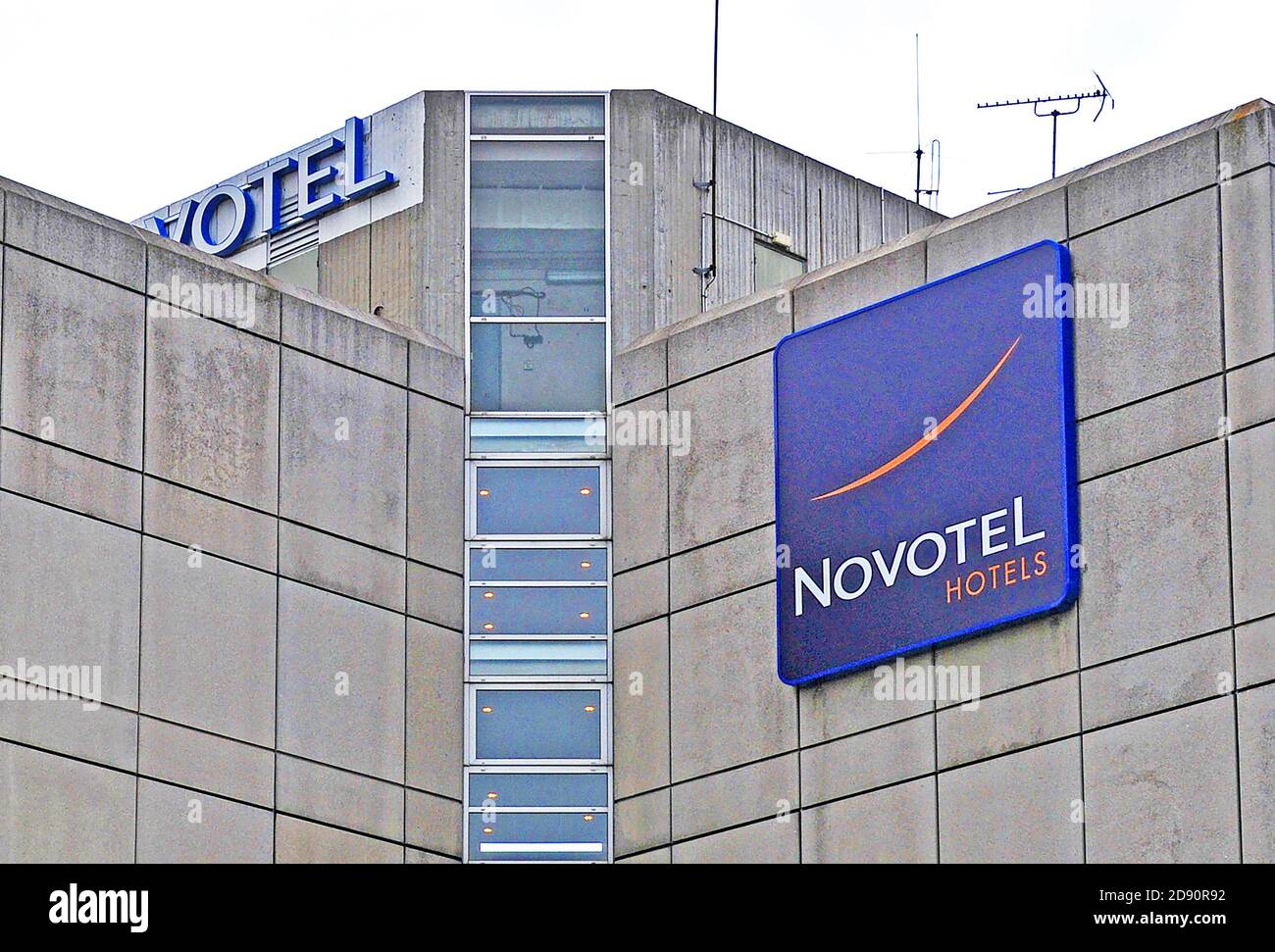 Novotel logo -Fotos und -Bildmaterial in hoher Auflösung – Alamy