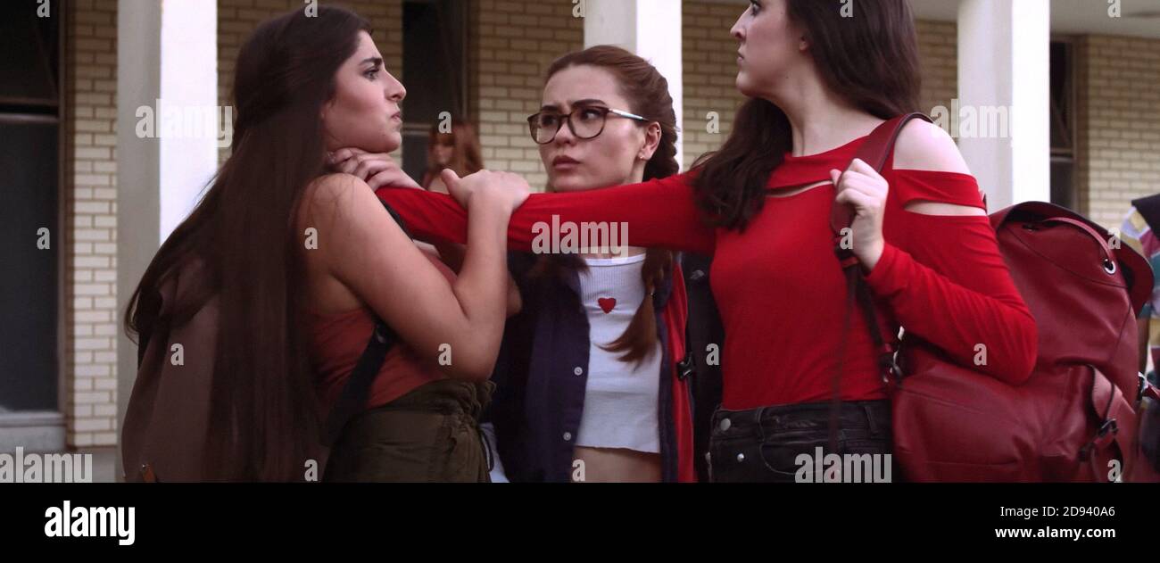 TEENAGE VAMPIRE, von links: Jaeden Riley Juarez, Claire Tablizo, Gabby ...