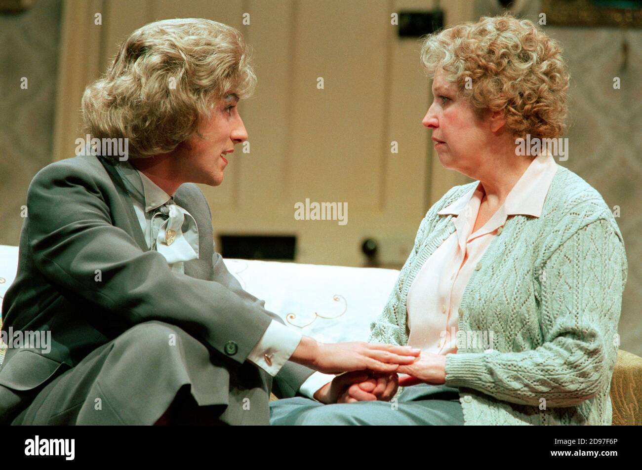 Lr anne reid -Fotos und -Bildmaterial in hoher Auflösung – Alamy