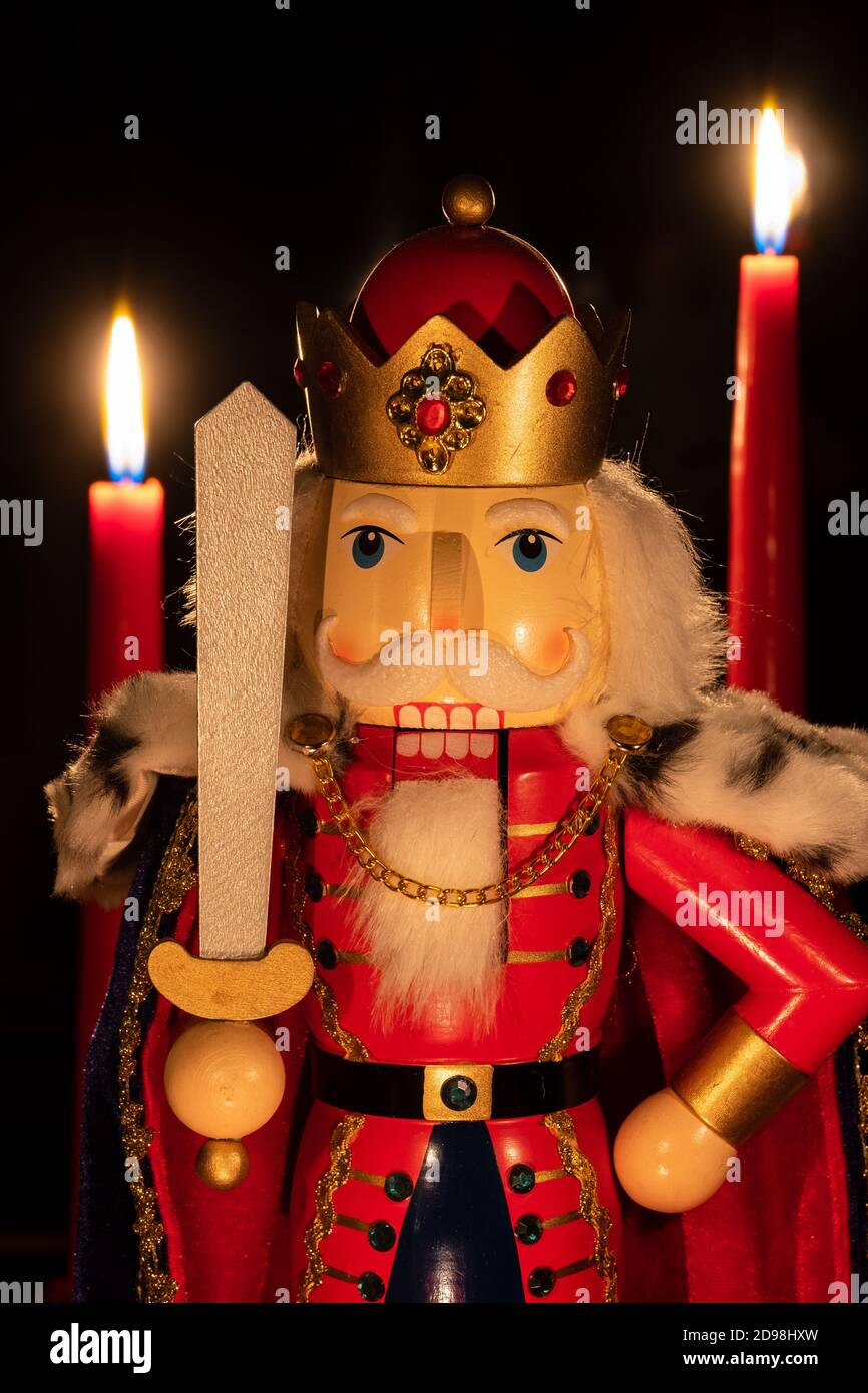 Traditionelle nussknacker dekoration -Fotos und -Bildmaterial in hoher ...