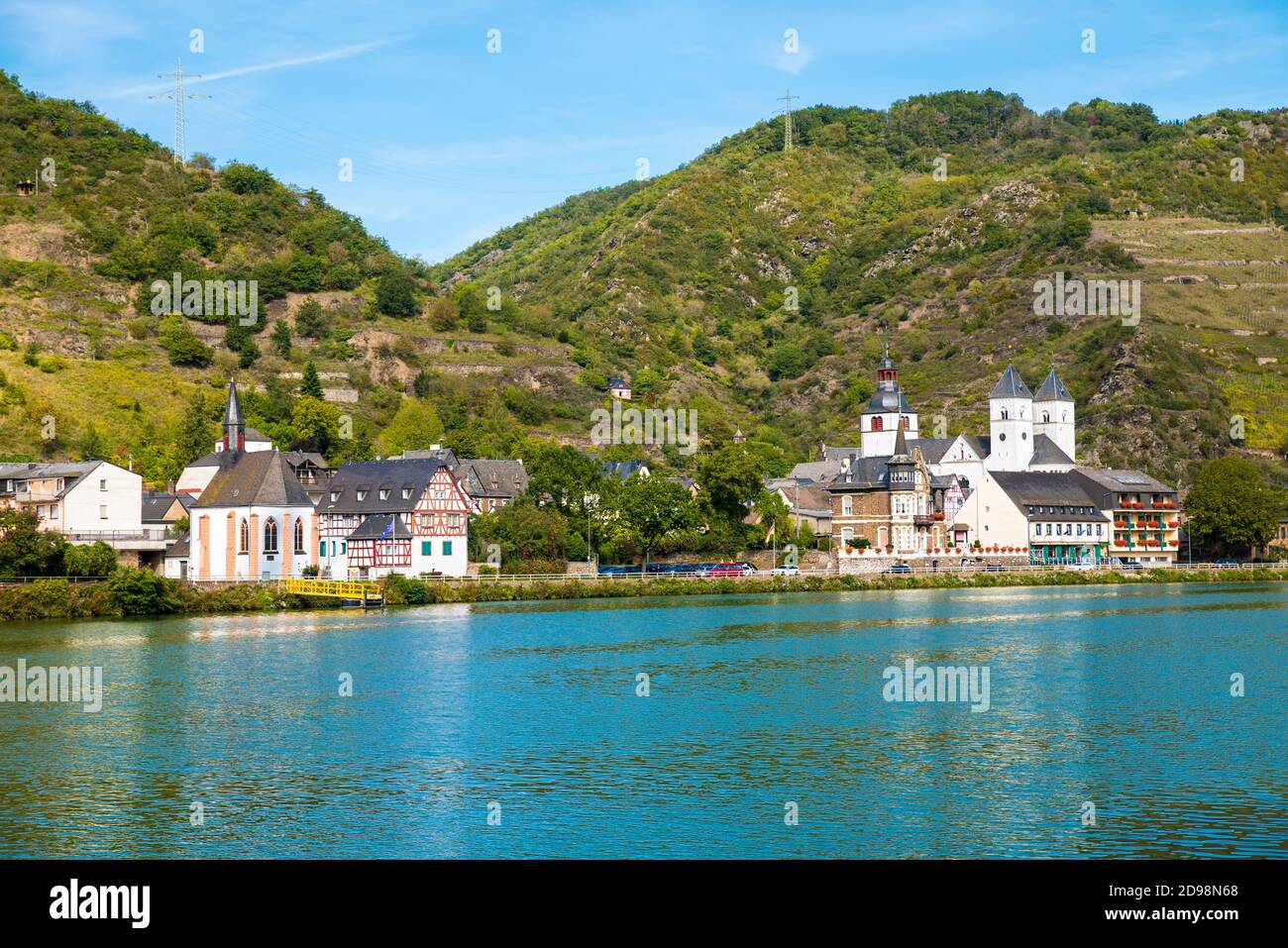 Blick auf die kleine Stadt Treis-Karden an der Mosel. Rheinland-Pfalz ...