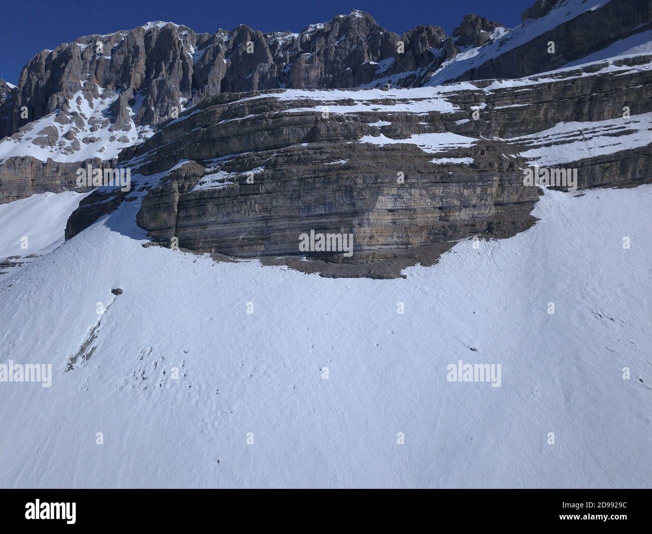 Sfondi di montagna -Fotos und -Bildmaterial in hoher Auflösung – Alamy