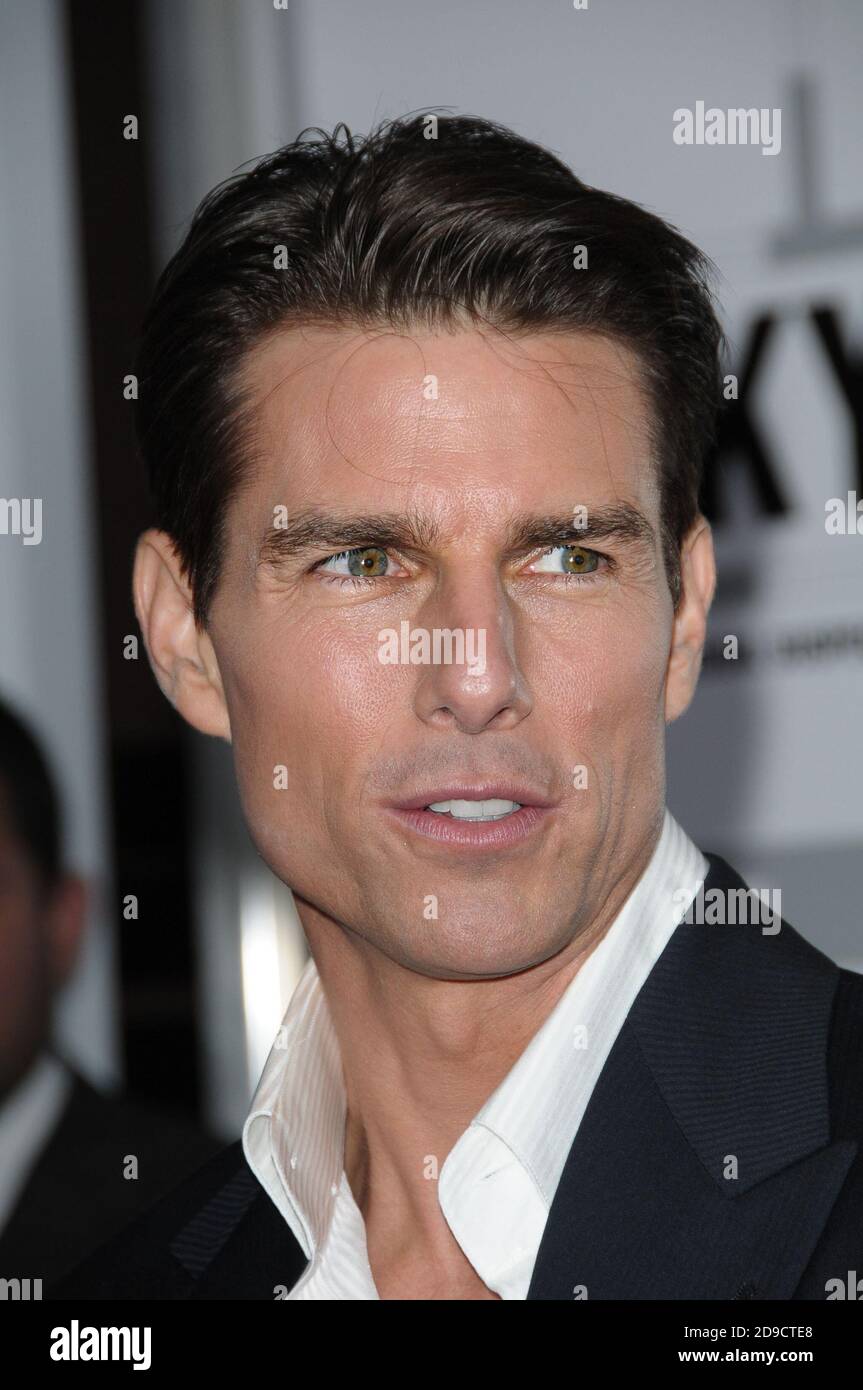 Tom Cruise kommt bei der Premiere von Valkyrie im Directors Guild of ...