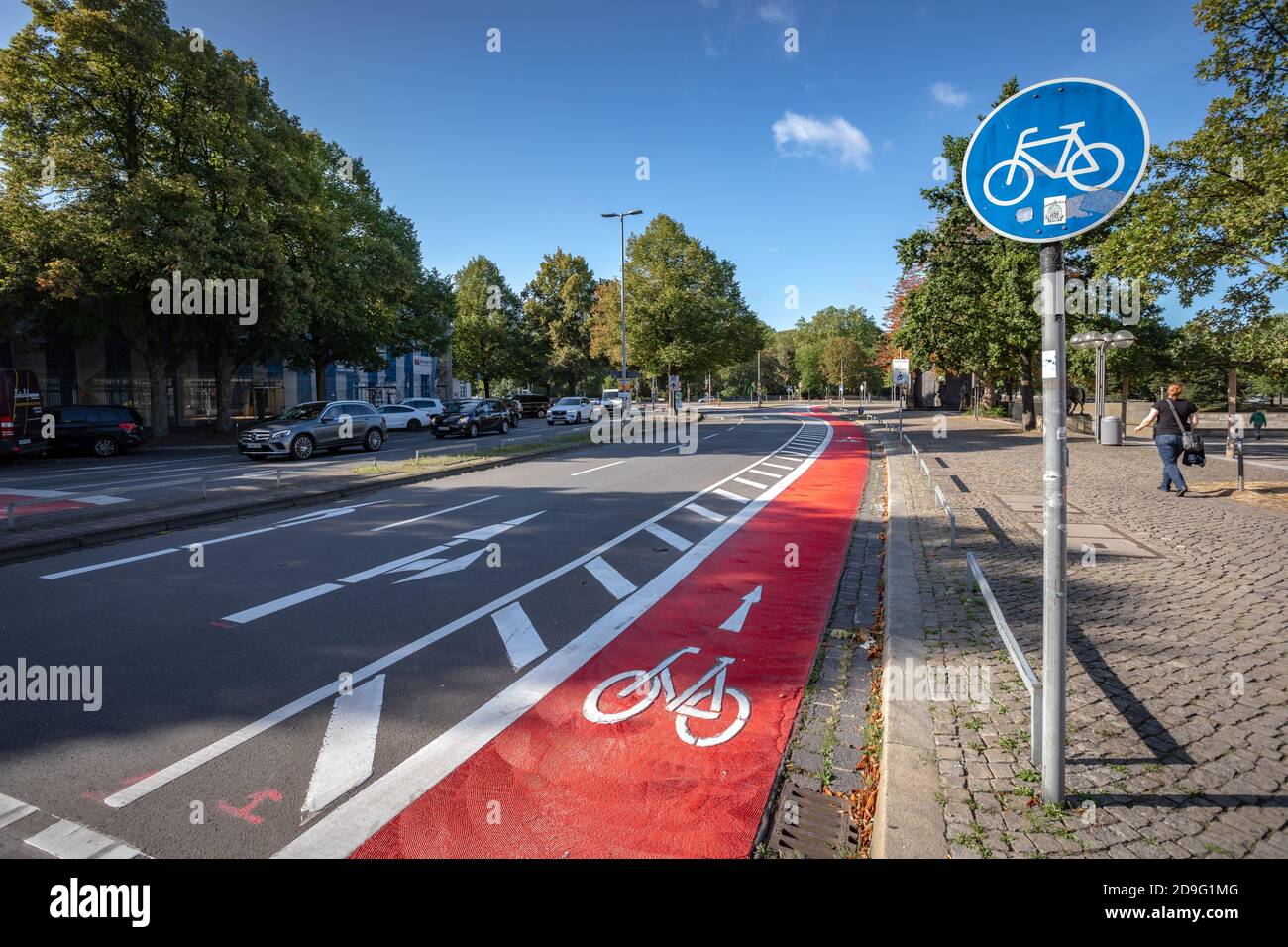 Radfahren in der innenstadt -Fotos und -Bildmaterial in hoher Auflösung ...