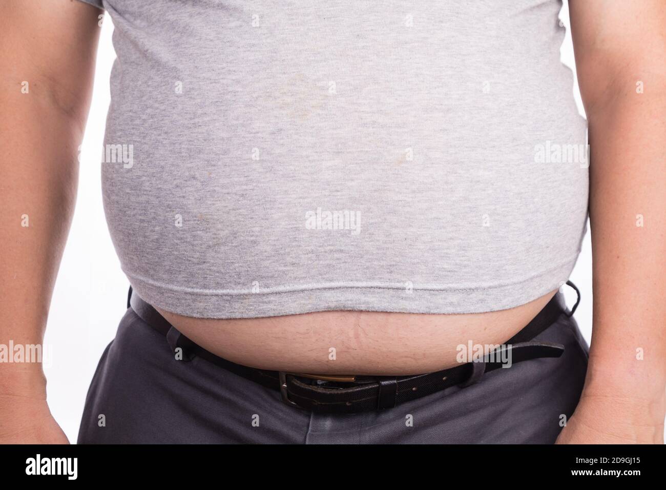 Mann mit großem bauch -Fotos und -Bildmaterial in hoher Auflösung – Alamy