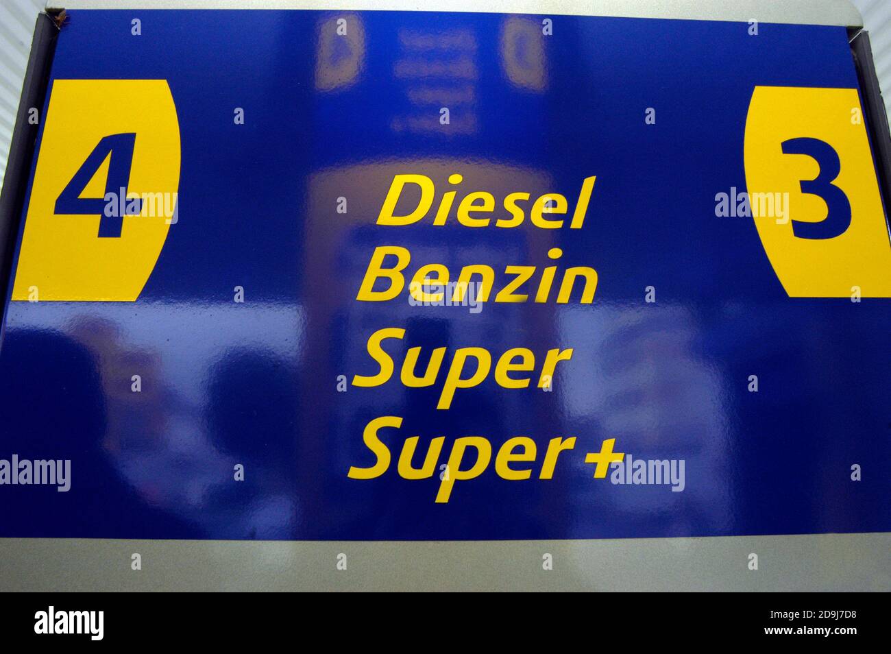 Naphtha benzin -Fotos und -Bildmaterial in hoher Auflösung – Alamy