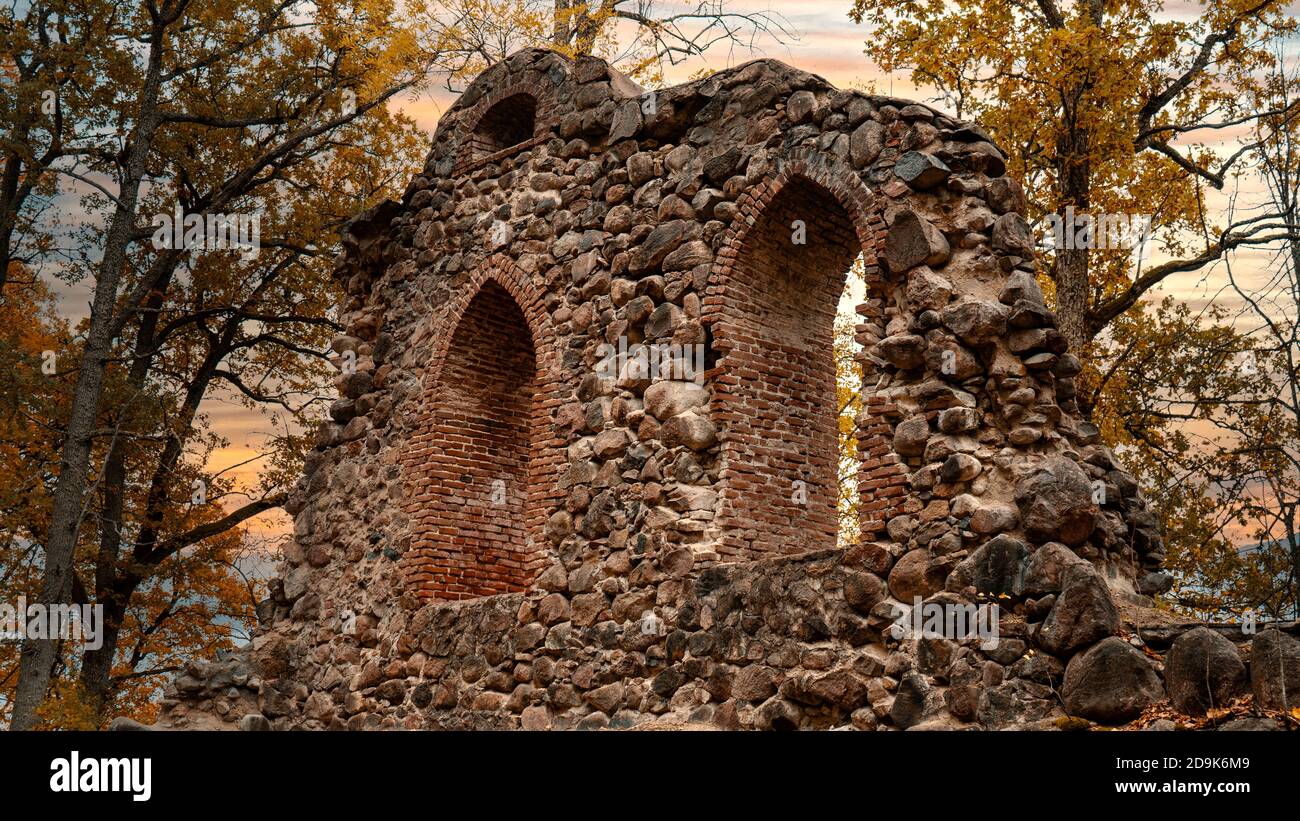 Krimulda castle -Fotos und -Bildmaterial in hoher Auflösung – Alamy